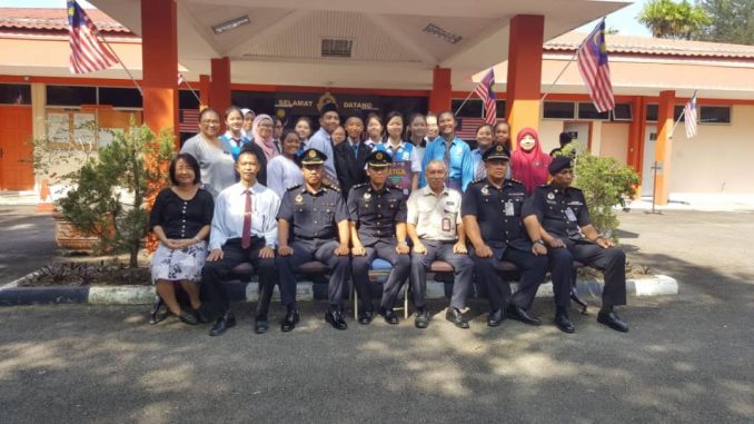 SMK Mutiara Johan Pertandingan Grafik Keselamatan Jalan Raya - JPWPL ...