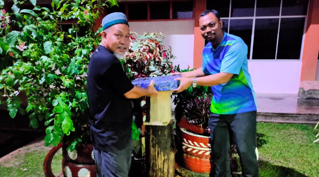 SMK Mutiara Terokai Projek Madu Kelulut Di Sekolah - JPWPL Sana Sini ...