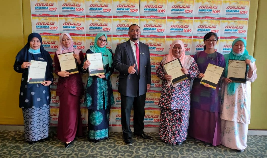 Lapan Guru dan Seorang PKP SMK MUTIARA Terima APC 2019 - JPWPL Sana ...