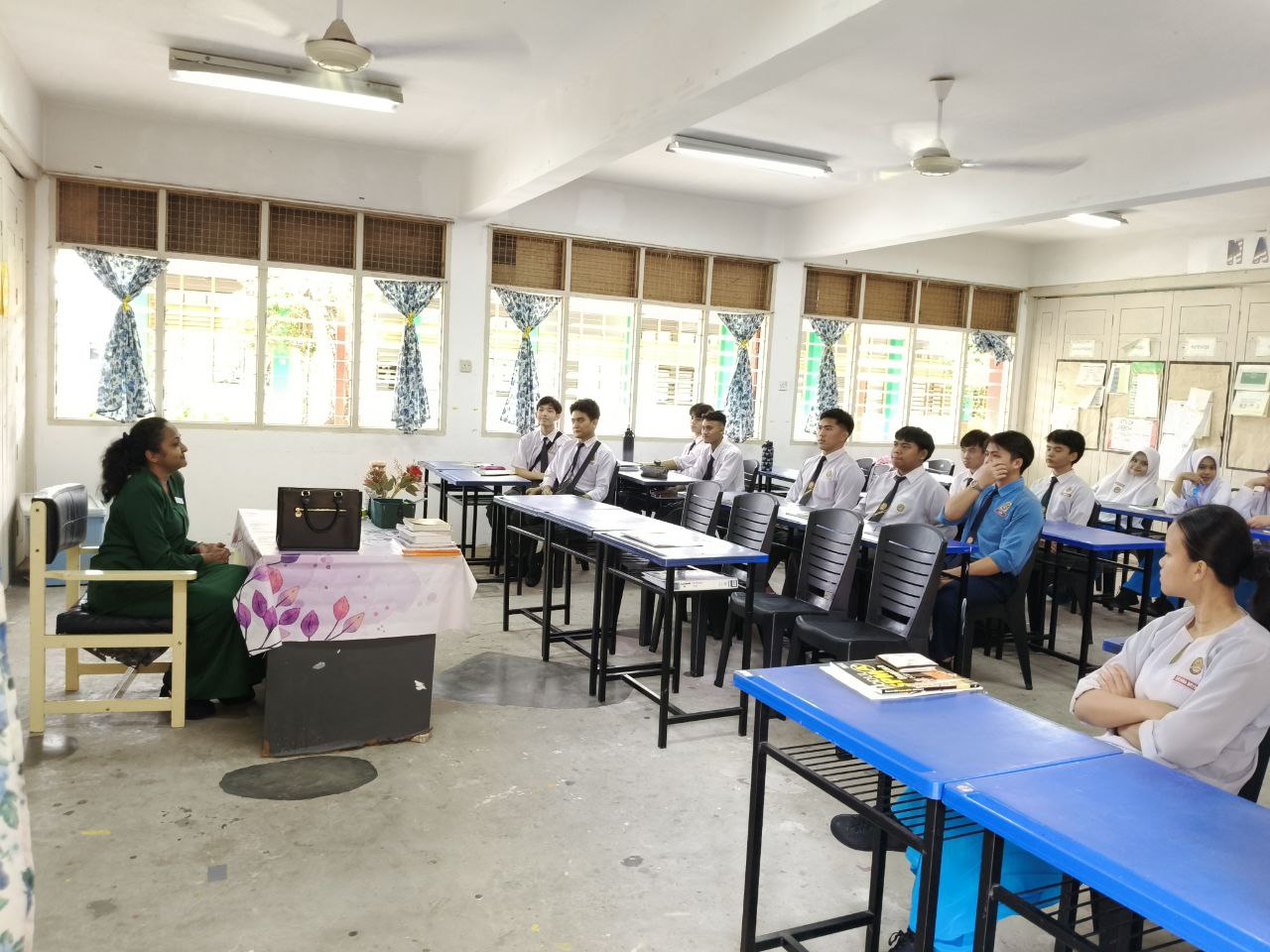 SMK Pantai Labuan Adakan Hari Pendaftaran Murid - JPWPL Sana Sini ...